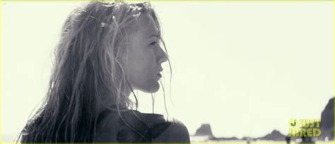 Blake Lively Savages Trailer With Salma Hayek Photo