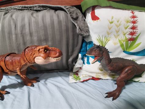 T Rex Vs Carnotaurus By Goijrajwfnaffan2021 On Deviantart