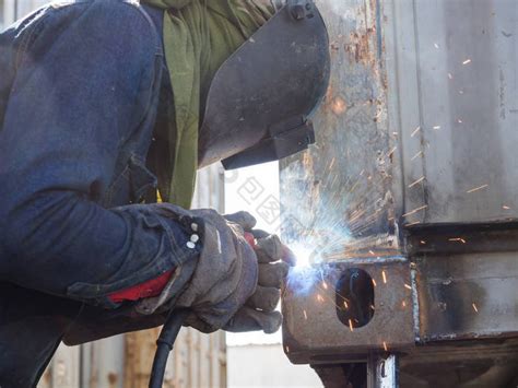 焊接机结构焊接图片 包图网企业站