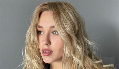 Даша Квіткова показала як виглядала до тотального схуднення ФОТО