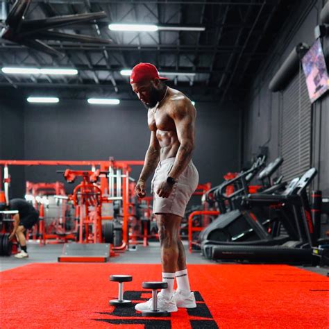 4 Core Blasting Moves For A Stronger Midsection Perform Each Exercise For 5 Sets Of 30 Seconds