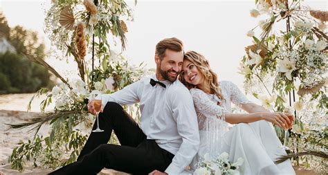 Հարսանեկան կամ նշանադրության վեբ հրավիրատոմս · Կոդ H146