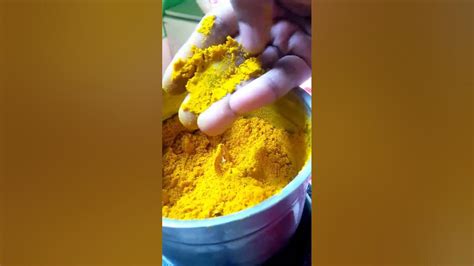 মশুর এবং কাঁচা হলুদের গুড়া যেভাবে সহজেই ত্বকের যত্নে ব্যবহার করতে