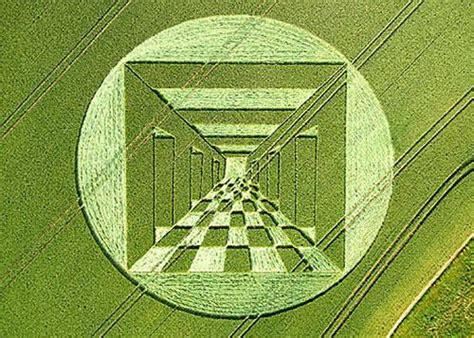 英国出现三维图案麦田怪圈组图科学探索科技时代新浪网
