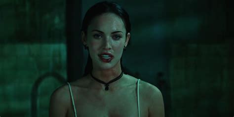 Megan Fox And Amanda Seyfried Lookalikes Recreate Jennifers Body Scene