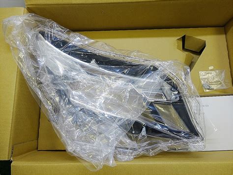 Unused Toyota M900a M910a Latter Term Roo Mi Head Light Lens Only Left