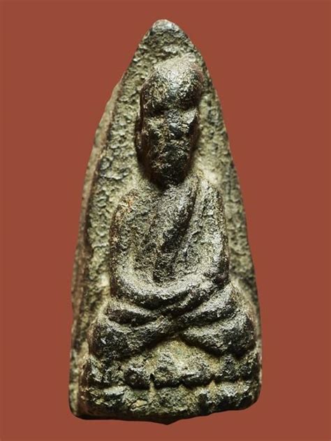 หลวงปู่ทวดเนื้อว่าน วัดช้างให้ รุ่นแรก 2497 พิมพ์กลางชลูด เก่าๆ Ennxo