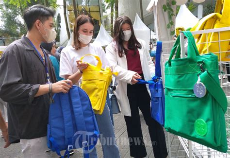 Campaign Menjaga Ekosistem Darat Lewat Bawa Tas Foto Tribunnews Com