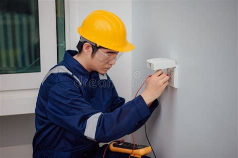 Electrician Testing For Voltage Via Multimeter Stock Image Image Of Control Concentration