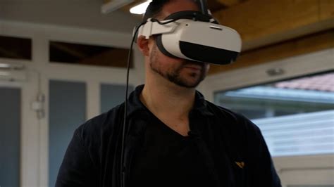Abendschau Therapie Mit 3 D Brille In Vr Gegen Die Angst Hier Anschauen
