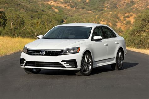 2017 Volkswagen Passat Pictures 105 Photos Edmunds