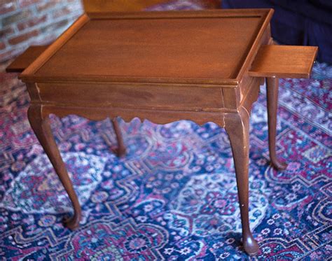 Vintage Elegant Bartley Collection Mahogany Queen Anne Tea Table