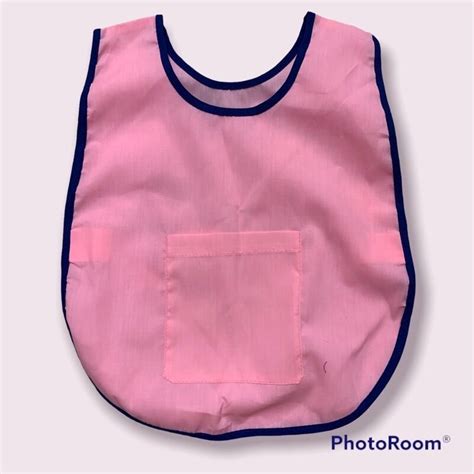 เนื้อกันเปื้อนอนุบาล เอี๊ยมกันเปื้อนอนุบาล ผ้ากันเปื้อนเด็กพร้อมส่ง เจเค ขายทุกอย่าง