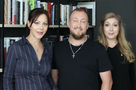 Очаквайте утрешния ни епизод в “Двете страни на монетата” Той е известен… Annie Vladimirova