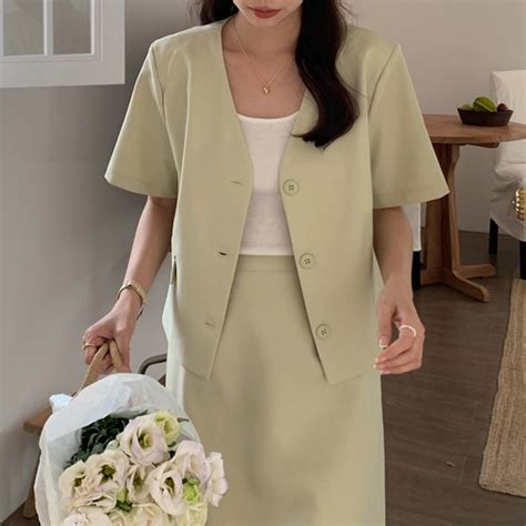 코디세트브이넥 캐주얼 자켓베이직 A라인 트임 롱스커트 세트 2k108562