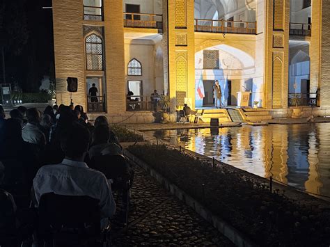 شب شعر و موسیقی در باغ فین کاشان؛ یاد فردوسی و خیام گرامی داشته شد