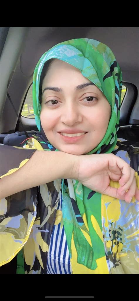 Dina Khan Usa New York Ny