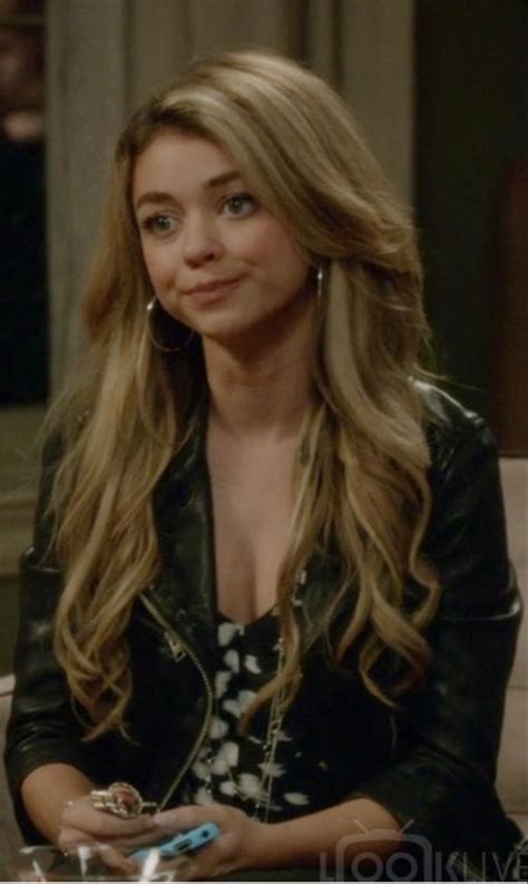 Pin By Roberta Salomone On Haley Dunphy Outfits In 2025 Sarah Hyland