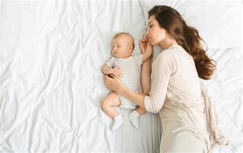 【産後】お母さんの体や心に起こる変化｜回復を早めるための過ごし方とケア方法 Domani
