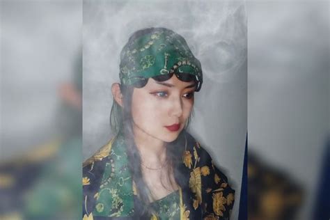 醒来发现枕头上都是头发，就头上没有发个视频压压惊对口型