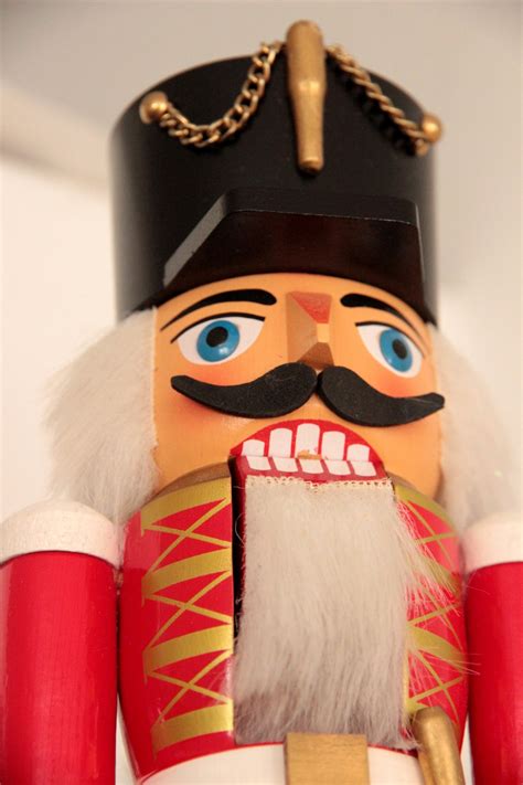 무료 이미지 머리 수단 빨간 출현 크리스마스 장식 그림 수염 축제 장식 홀즈 피어 호두 까는 집게 광석 산 호두 까기 인형 퍼레이드 장식용 호두