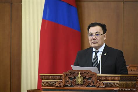 Мэргэжлийн нэгдсэн холбооны эрх зүйн байдлын тухай хуулийн төсөл болон хамт өргөн мэдүүлсэн