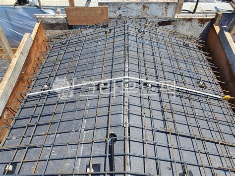 지붕배근 철근콘크리트구조 지붕공사 골조공사 공사장 사진 이미지 일러스트 캘리그라피 도두삼촌작가