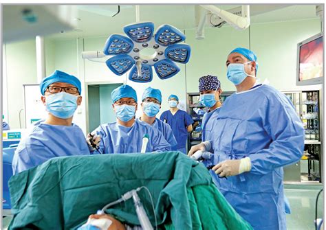 杜克大学教授在浦东医院开展减肥手术 浦东时报