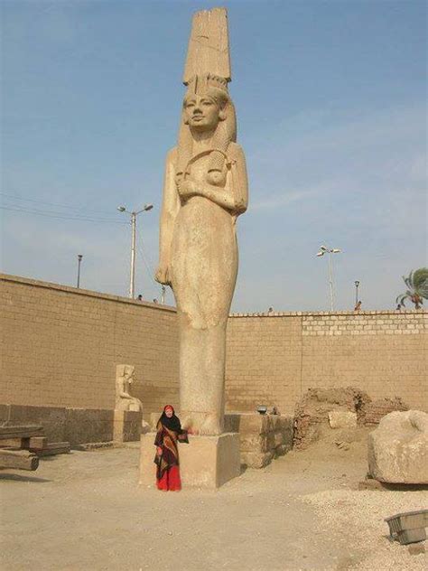 ما رأيكم فى تبنى حمله للمطالبة بأن يكون تمثال الملكة ميريت أمون