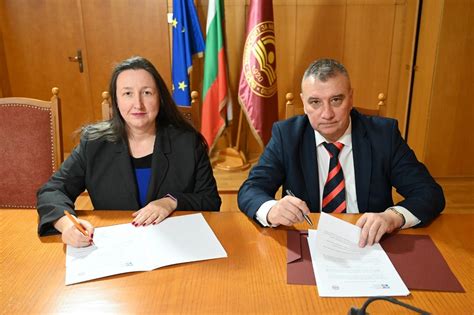 УНСС УНСС подписа меморандум за сътрудничество със Сдружение „Пи Ем Ай България Чаптър“