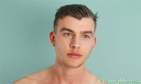 Fit Young Men Model Josh Holmes Personal Trainer Young And Athletic Personal Trainer Josh