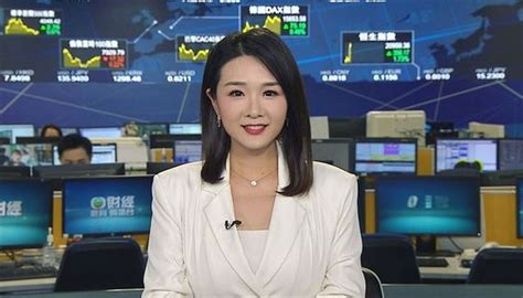 美女主播包緊緊 私照穿搭貼身上衣「傲人弧線」炸整圈！辣翻粉看傻眼 娛樂星聞