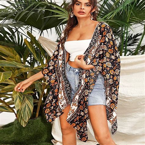 Kimono Ethnique Aux Motifs Fleuris