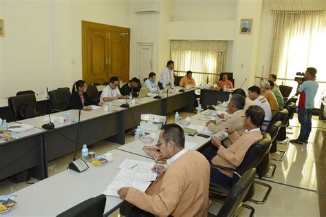 ပြည်သူ့လွှတ်တော်၊ ဥပဒေကြမ်းကော်မတီဥက္ကဋ္ဌ ဉီးခင်မောင်ဝင်း၊ လျှပ်စစ်နှင့