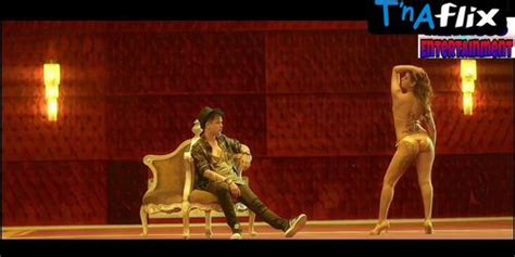 Akanksha Puri Bikini Underwear Scene In Simran The Lost Soul