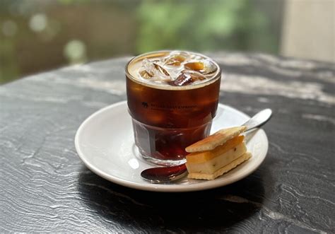 청담에서 즐기는 커피와 치즈 Leesar Inc