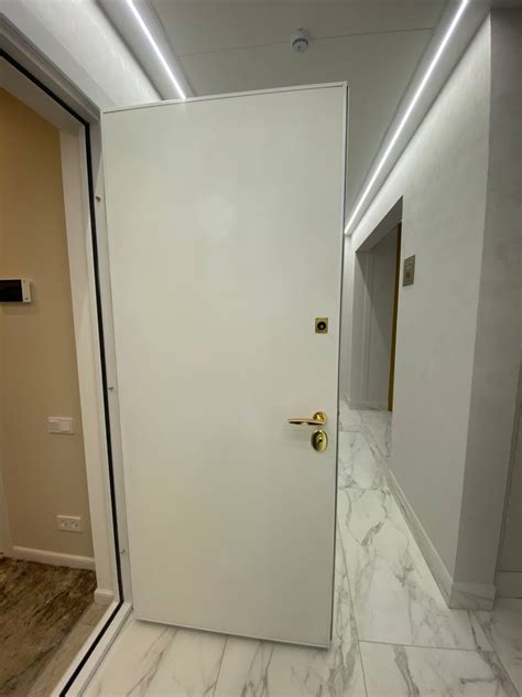 Замена МДФ панели входной двери Отделка реставрация входных дверей установка зеркала на