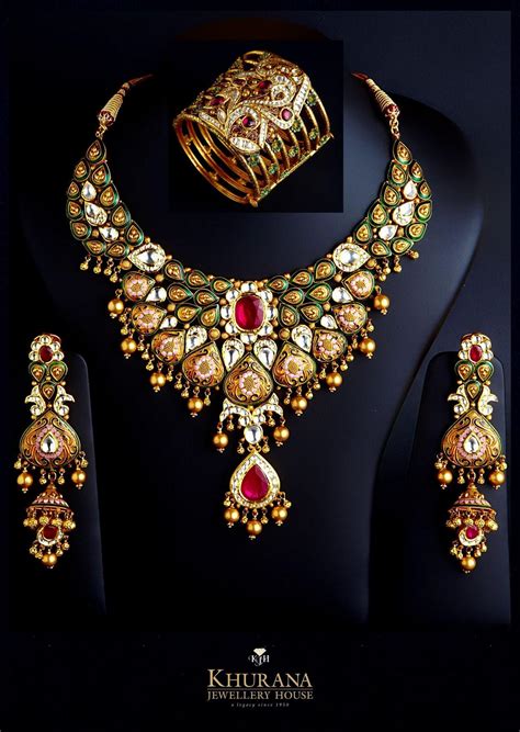 Latest Pakistani Indians And Arabic Mehndi Design Jewelry And Dresses