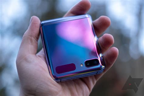 Galaxy Z Flip Drops To All Time Low Of 972 On Amazon