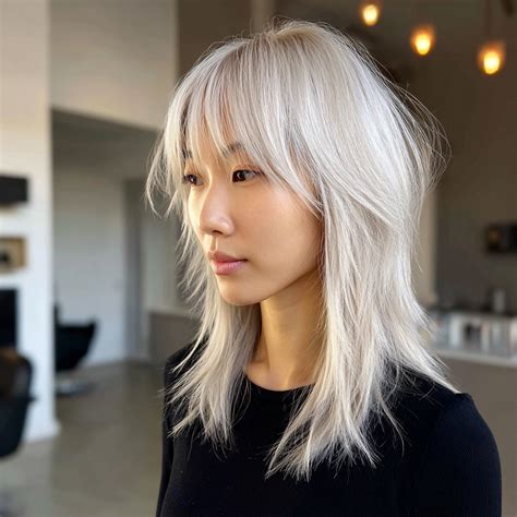 Platinum Blonde Hair Is This Seasons Hottest Trend