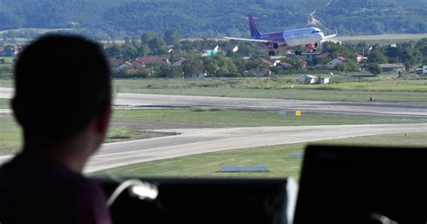 ЈАВНОСТА ПОБЕДИ УПРАВНИОТ ОДБОР НА М НАВ ПОПУШТИ ПОД ПРИТИСОК НА