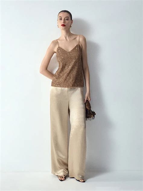 Купить женскую одежду оптом от производителя в интернет-магазине ...