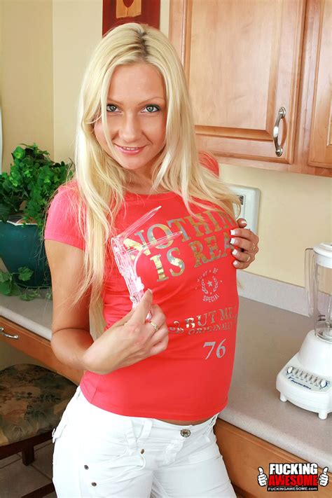 Jordan Goes Extreme And Fills Her Pussy With Creamy Smoothie Porn Pictures Xxx Photos Sex