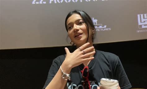 Ratu Sofya Nangis Kesulitan Dalami Peran Cewek Tomboi Di Film