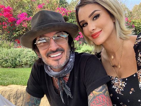 Who Is Tommy Lees Comedy Star Wife Brittany Furlan The ‘queen Of Vine Social Media Sensation