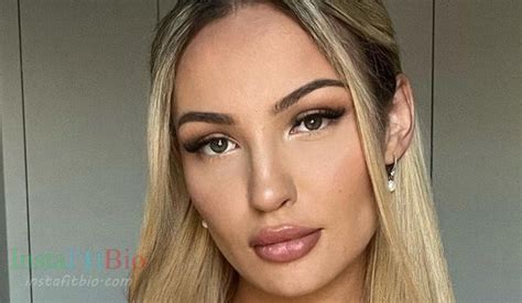 Mila Monet Biography Photos Age Height Real Name Instagram Account