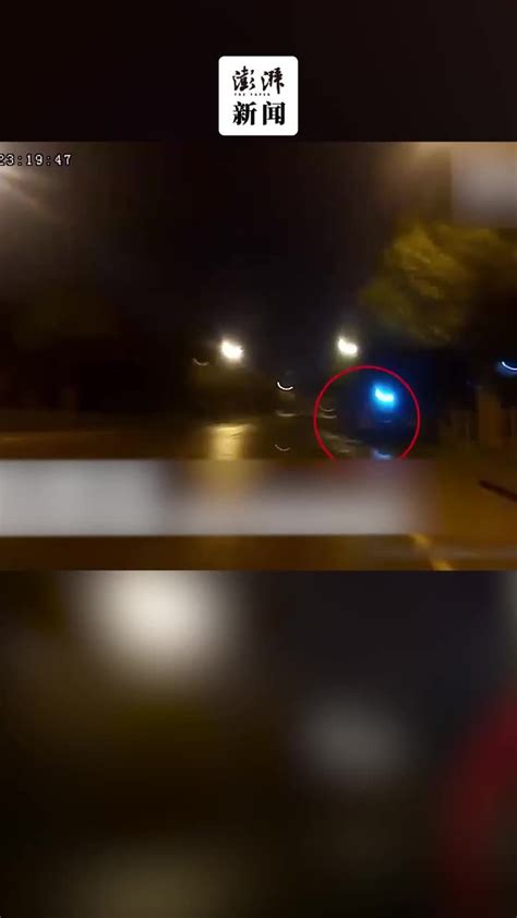 女子深夜崩溃大哭，合肥巡逻民警暖心宽慰 凤凰网视频 凤凰网