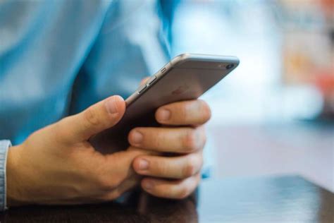 Rozmowy Przez Telefon Powodują Raka Włoski Sąd Uważa że Tak