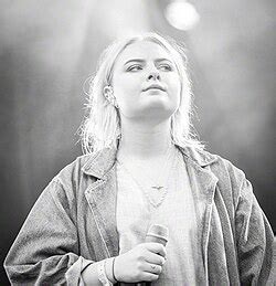 Låpsley Wikipedia