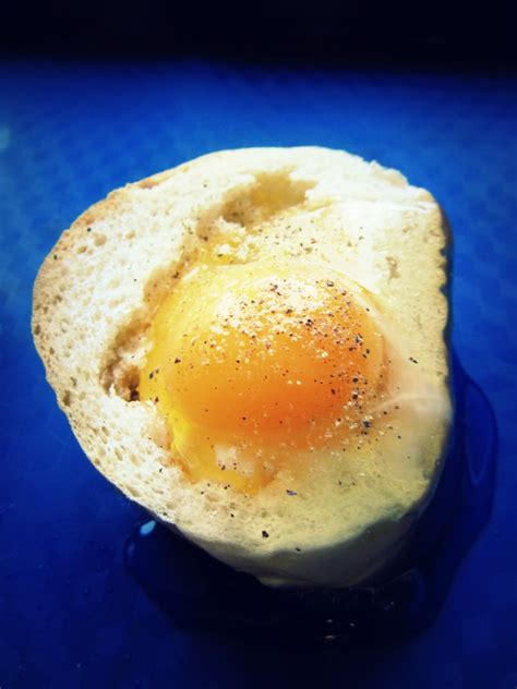 Ou În PÂine La Cuptor Mic Dejun Reţete Rapide Uşoare şi Delicioase